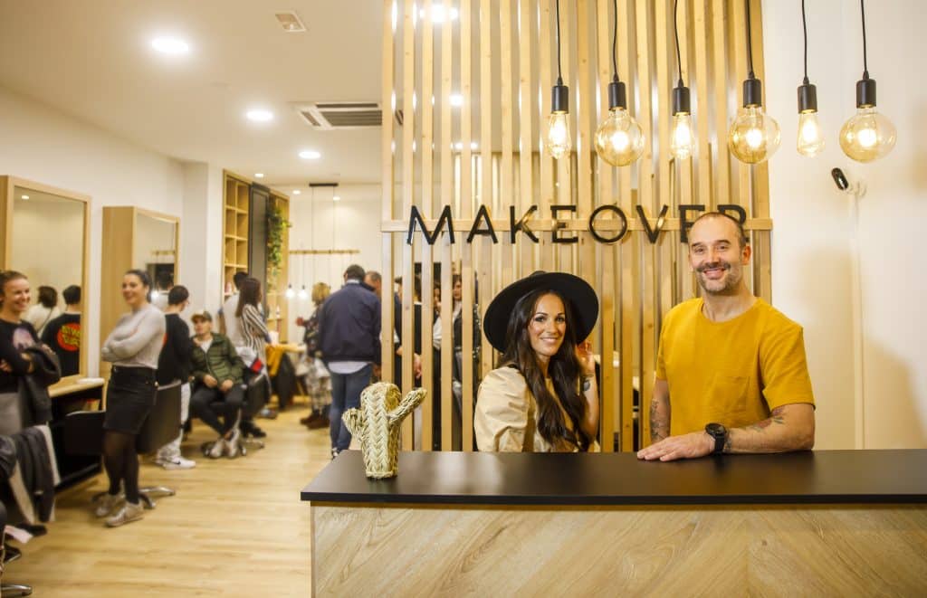 Makeover inaugura nuevo salón - Revista Coiffure